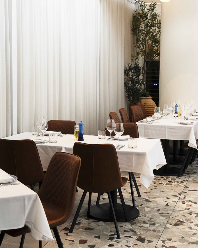 Hydra Estiatorio Delivers a Coastal Greek Escape Downtown